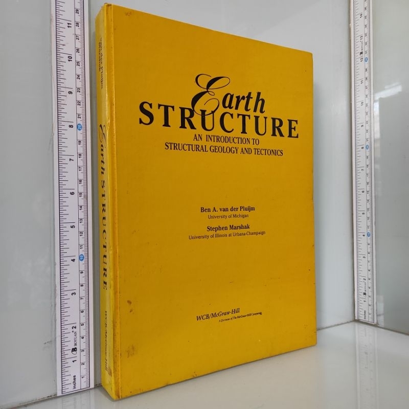 Earth STRUCTURE AN INTRODUCTION TO STRUCTURAL GEOLOGY AND TEXTONICS Ben ...