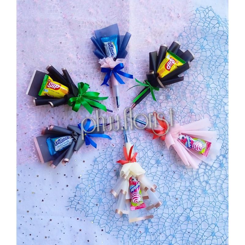 Graduation flower bouquet for kindergarten, elementary school, middle ...