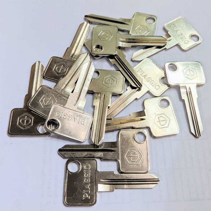 VESPA KEY MATERIALS PIAGGIO BLANK CHILDREN KEY VESPA PX EXCEL KEYBLANK ...