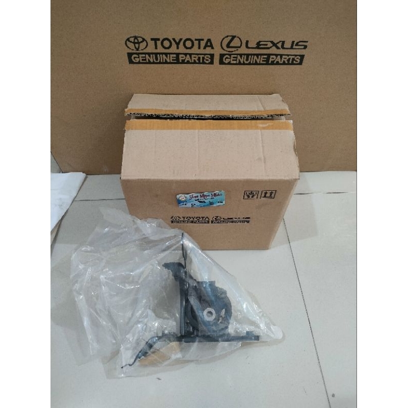 MESIN Engine Mounting rubber left Engine mount Sienta matic ORIGINAL ...