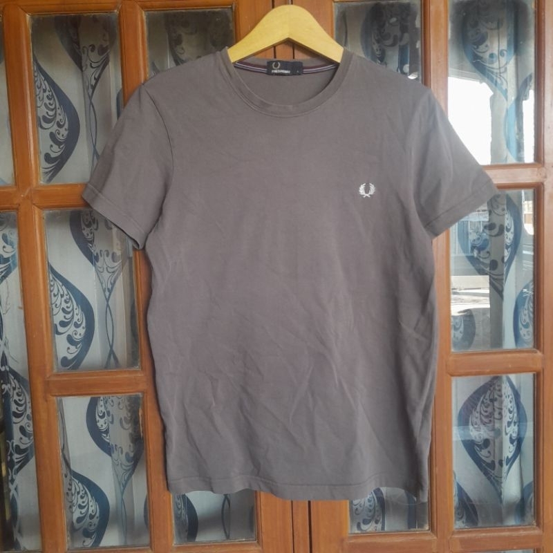 Fred Perry t shirt second (M) | Shopee Philippines