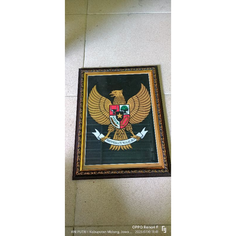 Photo of the president. fiberglass figure frame. photo frame. garuda ...