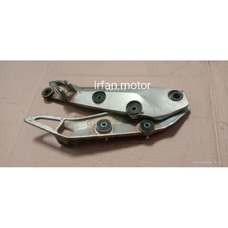Suzuki shogun 125 original right and left step foot step | Shopee ...