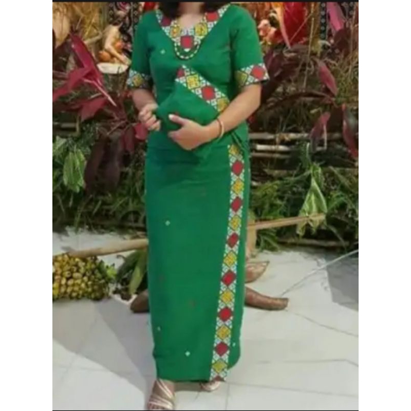Pabintik WOVEN CLOTHES SET TORAJA MOTIF TRADITIONAL CLOTHES SET TORAJA ...