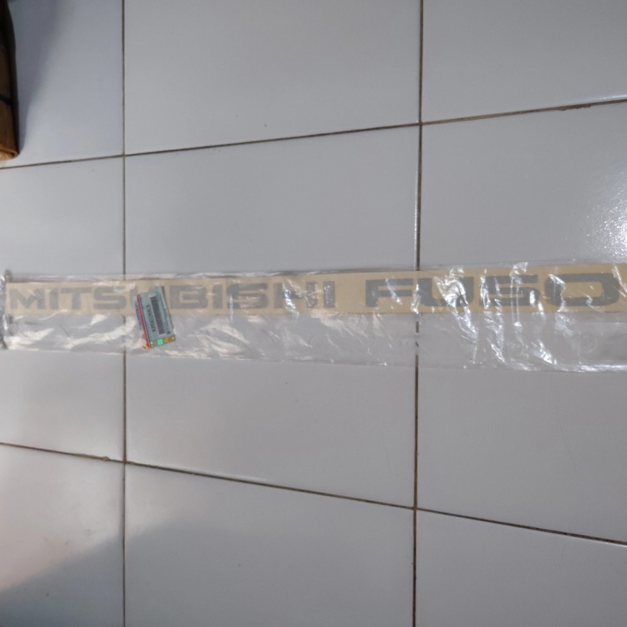 Mitsubishi Fuso Sticker for Front Grill Canter 110PS / 125PS / HDX ...