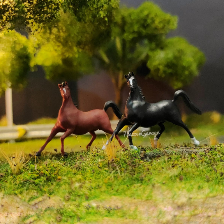 Miniature Farm Animal Diorama 1/64 Running Horse -h3d | Shopee Philippines