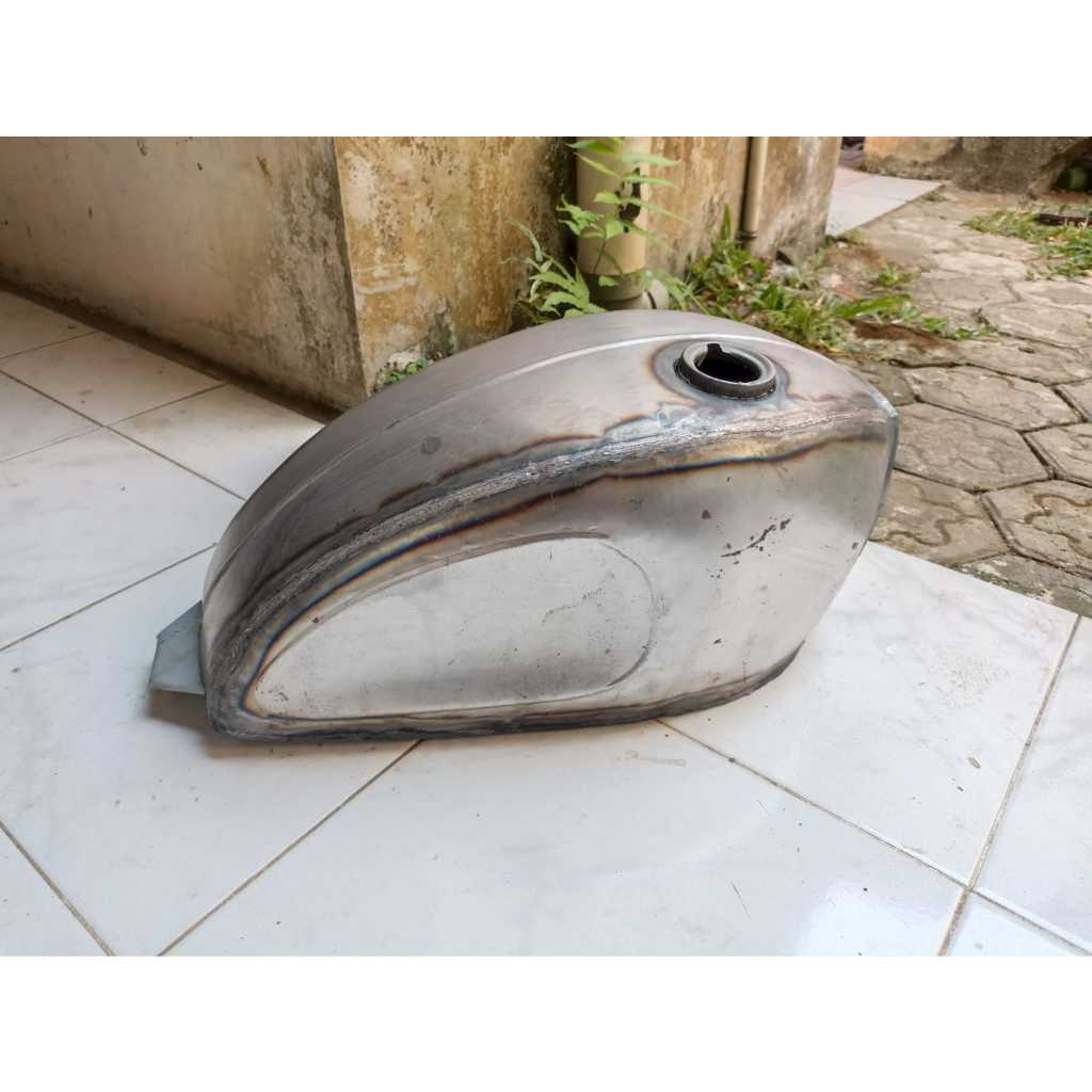 Custom Japstyle Sportster Bratstyle Bobber Triumph Motorcycle Bending ...