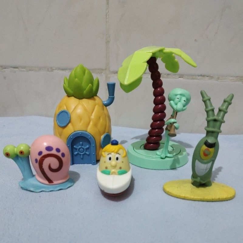 Spongebob Series Pineapple House Squidward Gerry Nyonya Puff Plankton ...