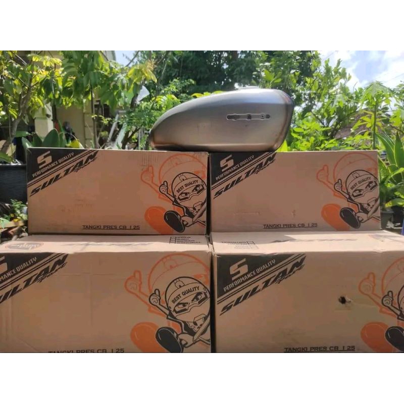 The original sultan CB125 tank is raw and has not been painted | Shopee ...