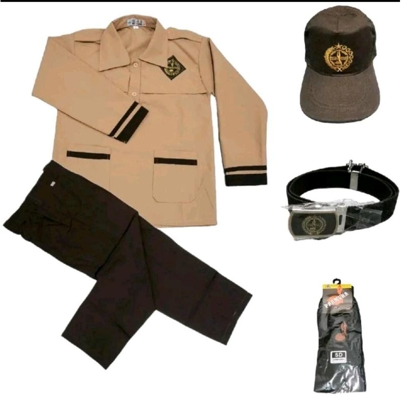 Complete Suit Of Elementary School Uniforms For Boys Scouts Standby ...