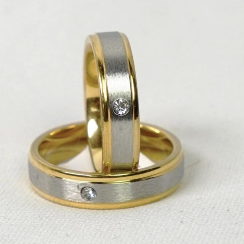 TITANIUM SILVER RING WITH GOLD LIST, ANTI-RUST & ANTI-FADE GEM ACCENT ...