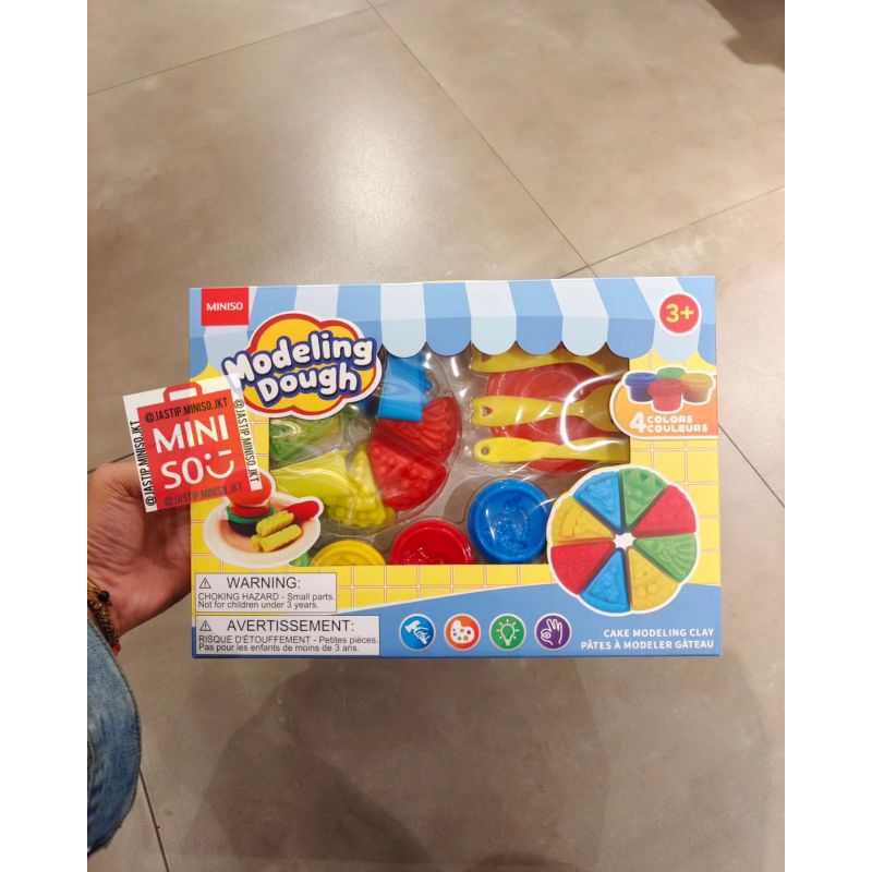 Miniso Kitchen Series Cake Modeling Clay Set (4Colors with Molds ...