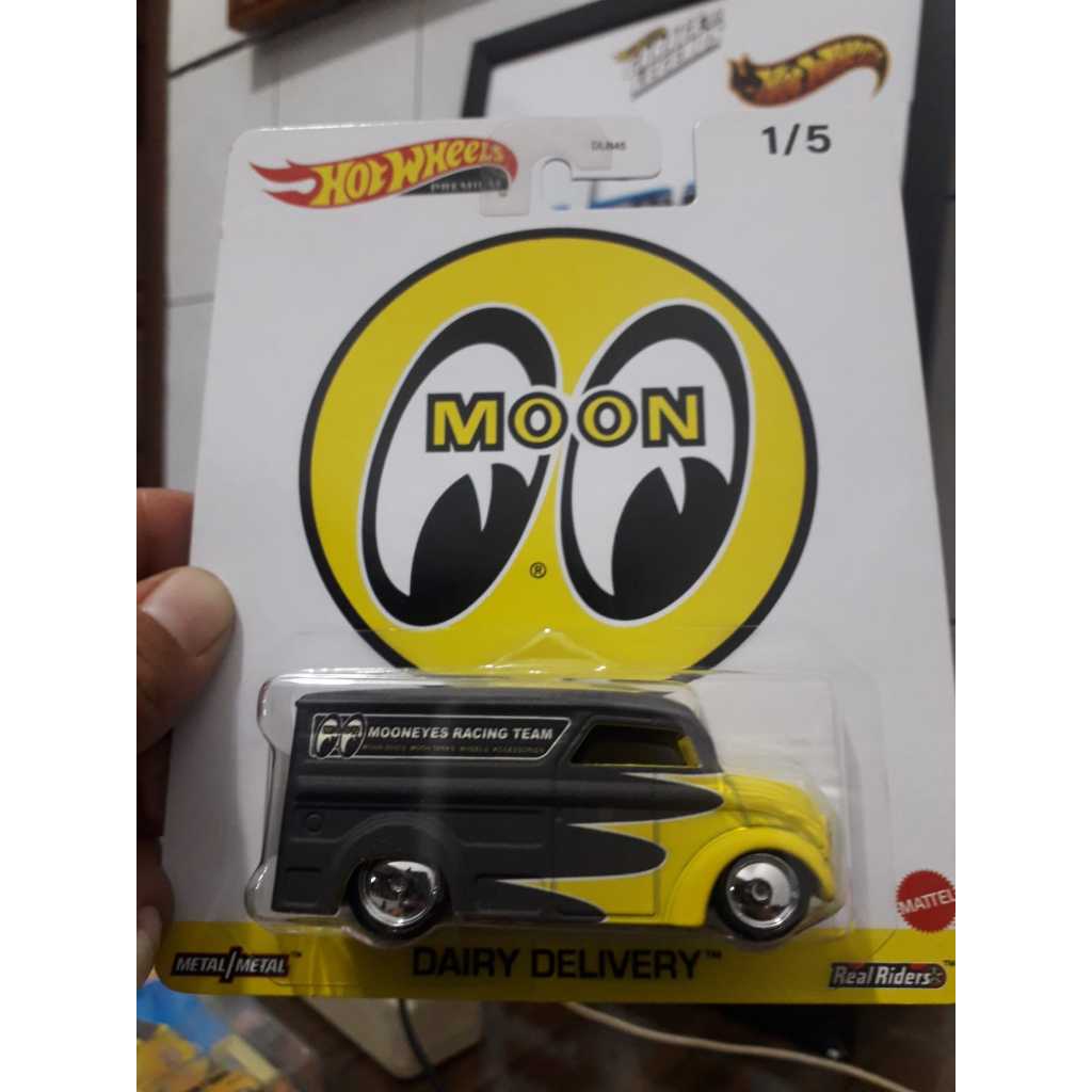 Hot wheels Dairy delivery moon eyes | Shopee Philippines