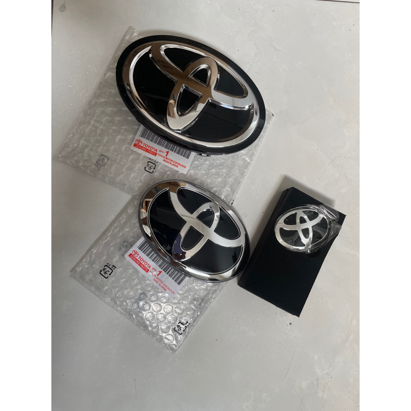 Emblem Black Toyota Fortuner GR TRD sportivo VRZ Hilux Legender glass ...