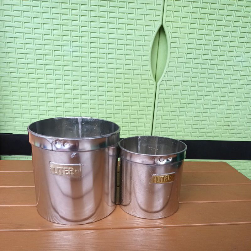 Liter of Rice Measuring Rice Sizes 2 liters, 1 Liter & 1/2 Liter ...