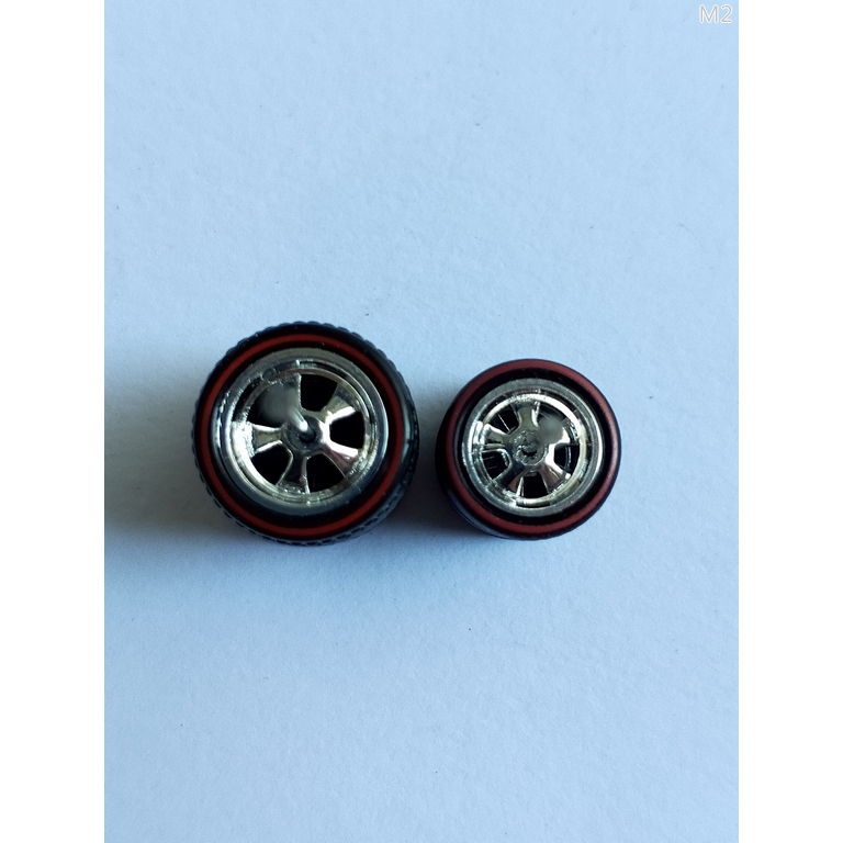 MERAH Real Riders Hot Wheels Premium Pizza Chrome Rubber Tire with Red ...