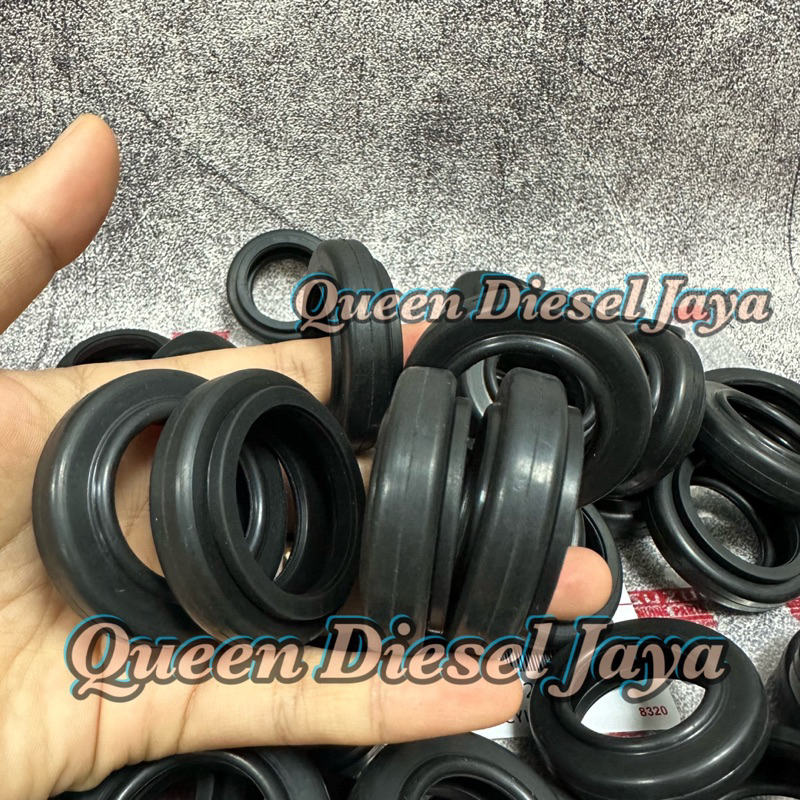 Rubber Wheel Cylinder Boot Rubber Dust Cover Ash Isuzu NKR55 NKR66 ...