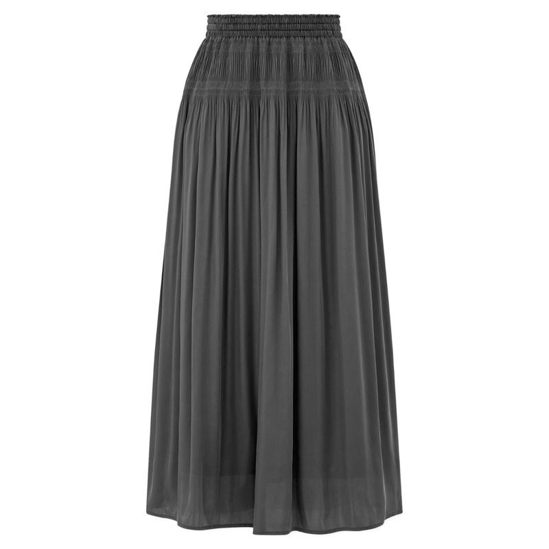Preloved Uniqlo Satin volume skirt/ Uniqlo Silky skirt/ Uniqlo Satin ...