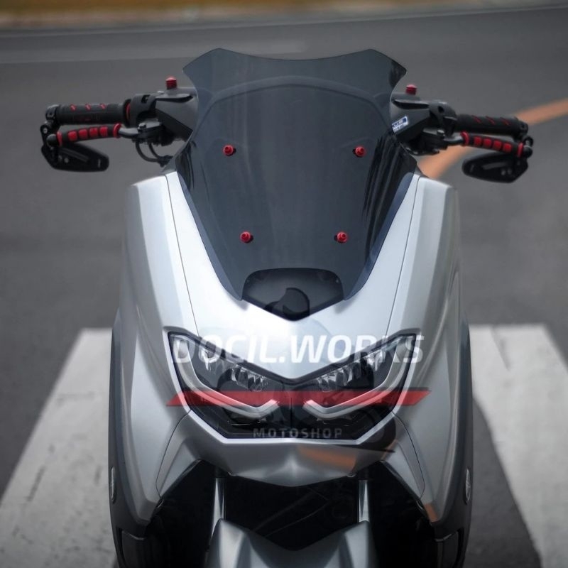 NEW NMAX OLD NMAX Visor, a variation of full acrylic material, 3 ...