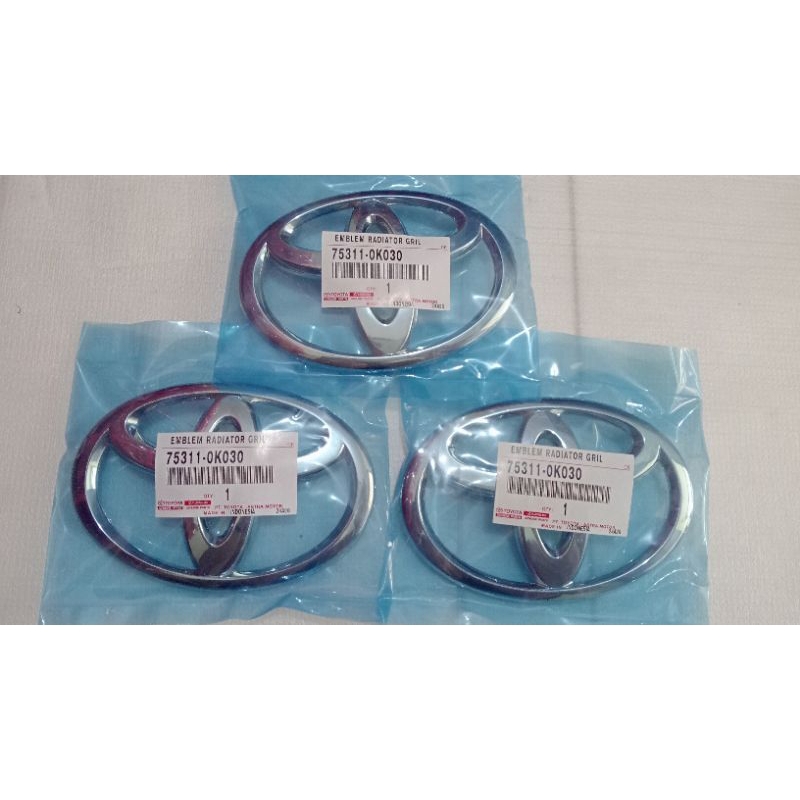 2011 and all new AVANZA 2012 TOYOTA INNOVA emblem front Grille Logo ...