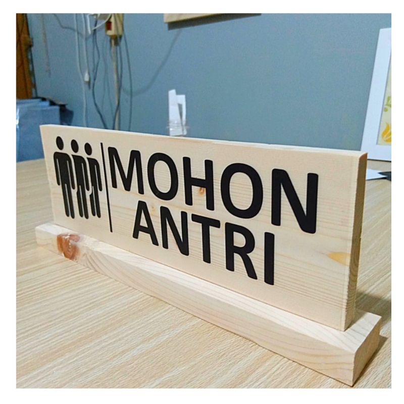 Sign Board "Please Queue" Sign Board | Table Sign | Notice Please Mark ...