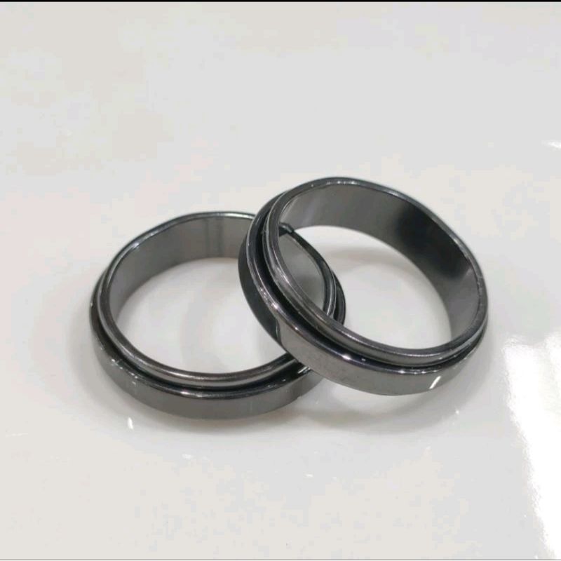PLAIN BLACK ROTATING TITANIUM RING, ANTI-RUST & ANTI-FADE, SUITABLE FOR ...