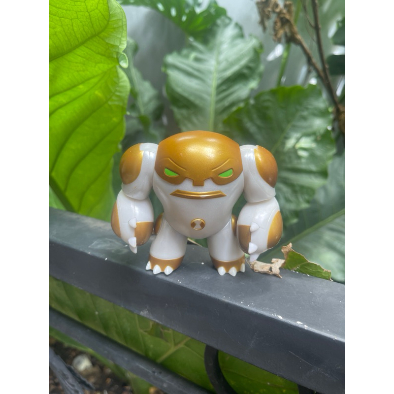 Action figure ben ten ben 10 original playmate monster benten | Shopee ...
