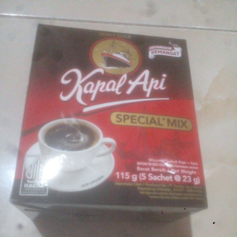 Kapal api coffee mix box contains 5 sachets of special kapal api coffee ...