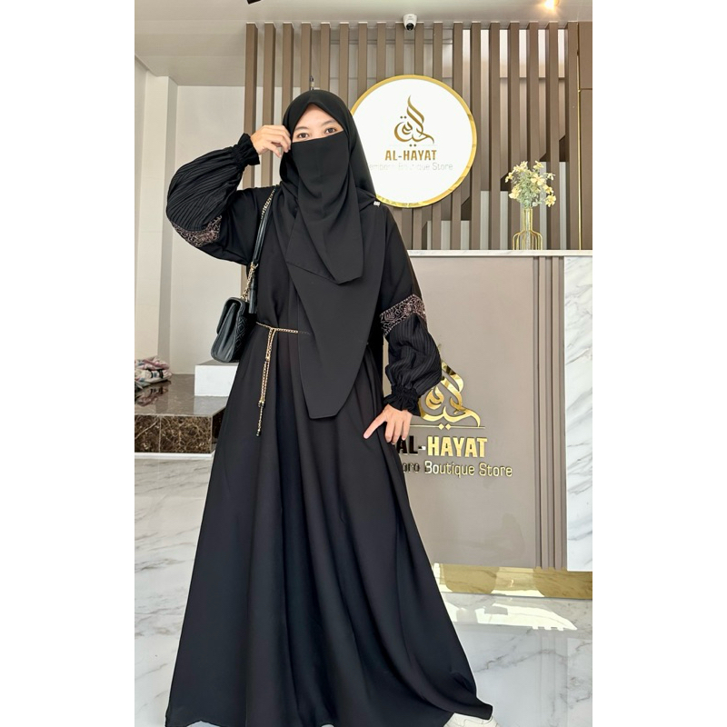 LOKAL Abaya zunyra/ abaya typical of saudi local fursan material by ...