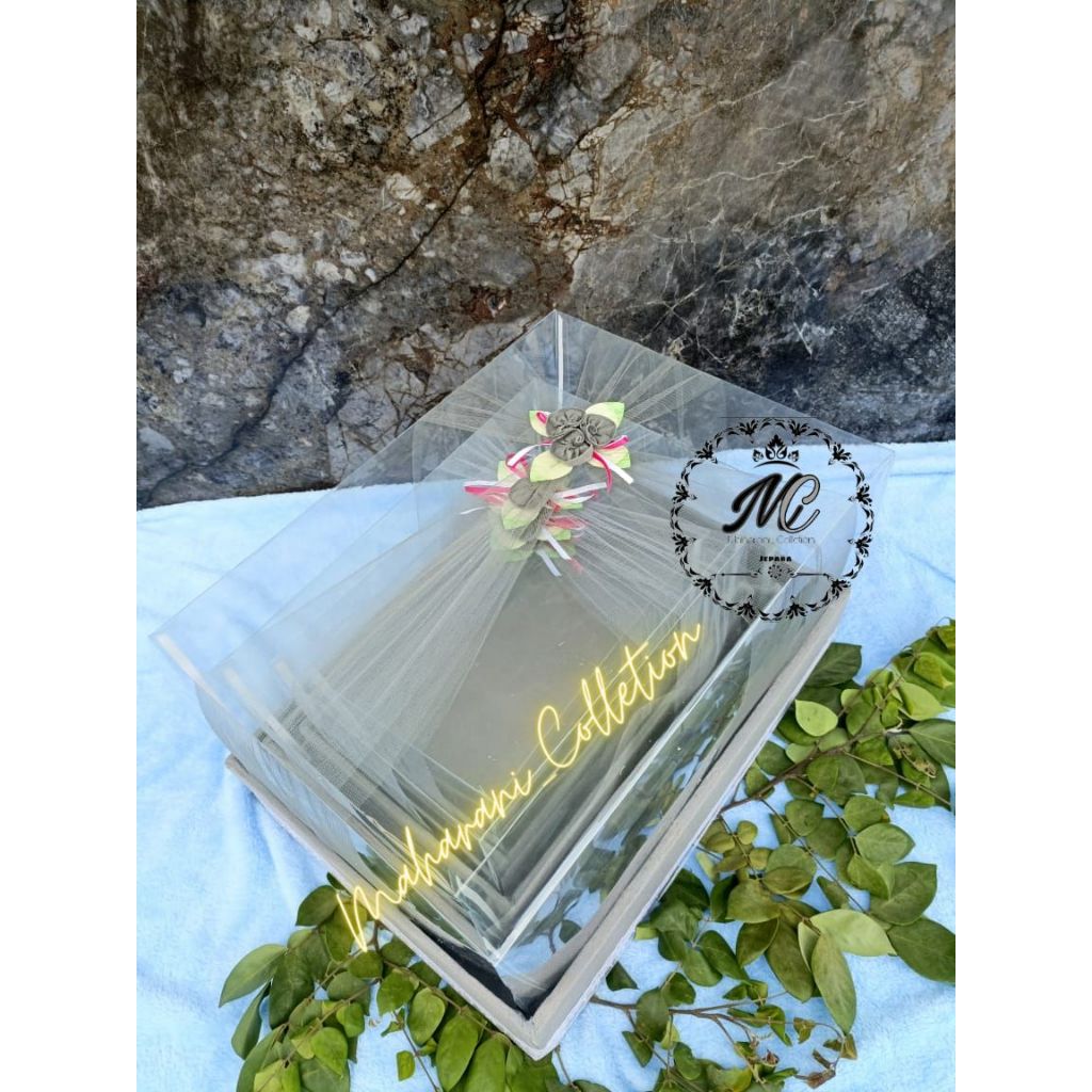 Mika Gift Box A Set of 4 Delivery Boxes Size S M L XL Full of ...