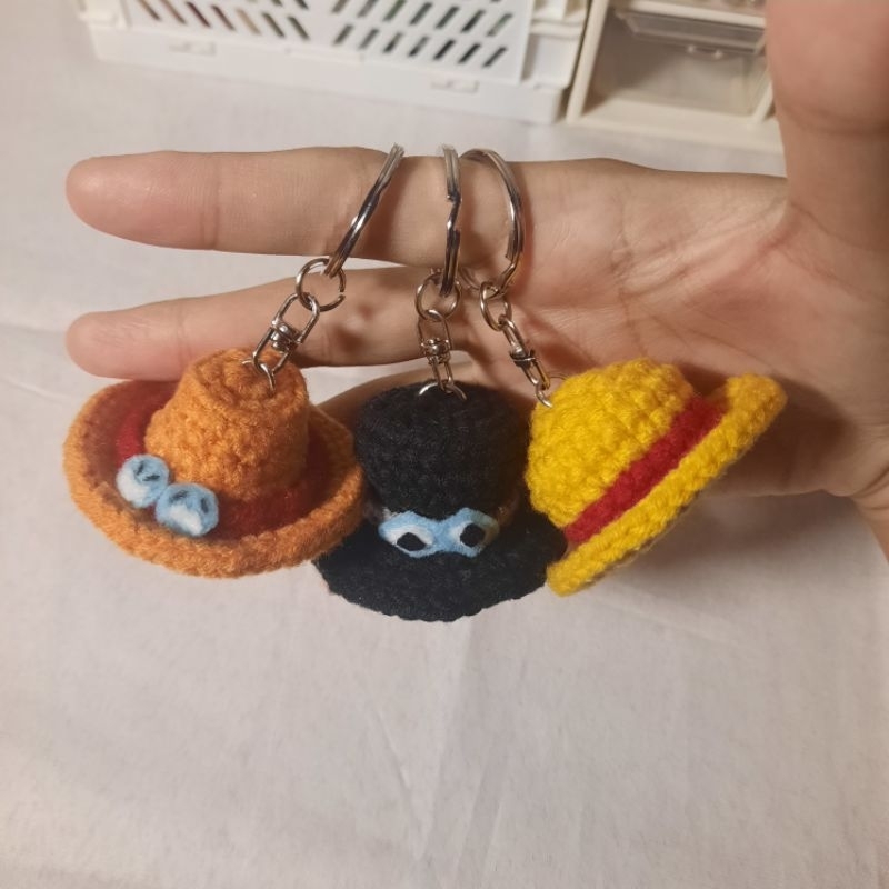 GANTUNGAN One Piece ASL Pirate Hat Keychain | Ace Sabo Luffy One Piece ...