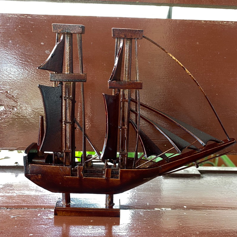 KAYU LAYAR Miniature Wooden Sailboat for Aesthetic Decoration Display ...