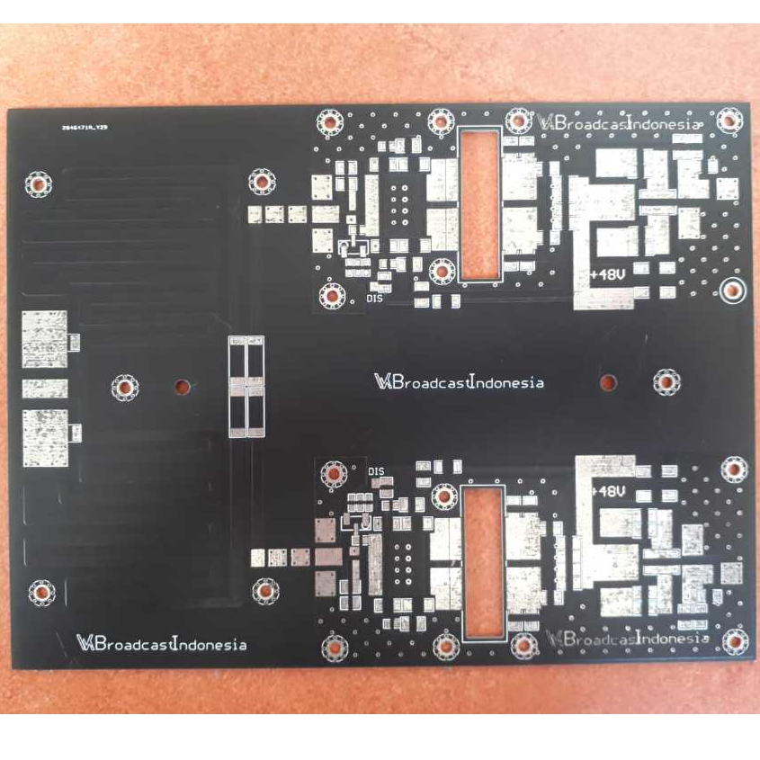 The double mosfet PCB is equipped with a splitter track to assemble ...