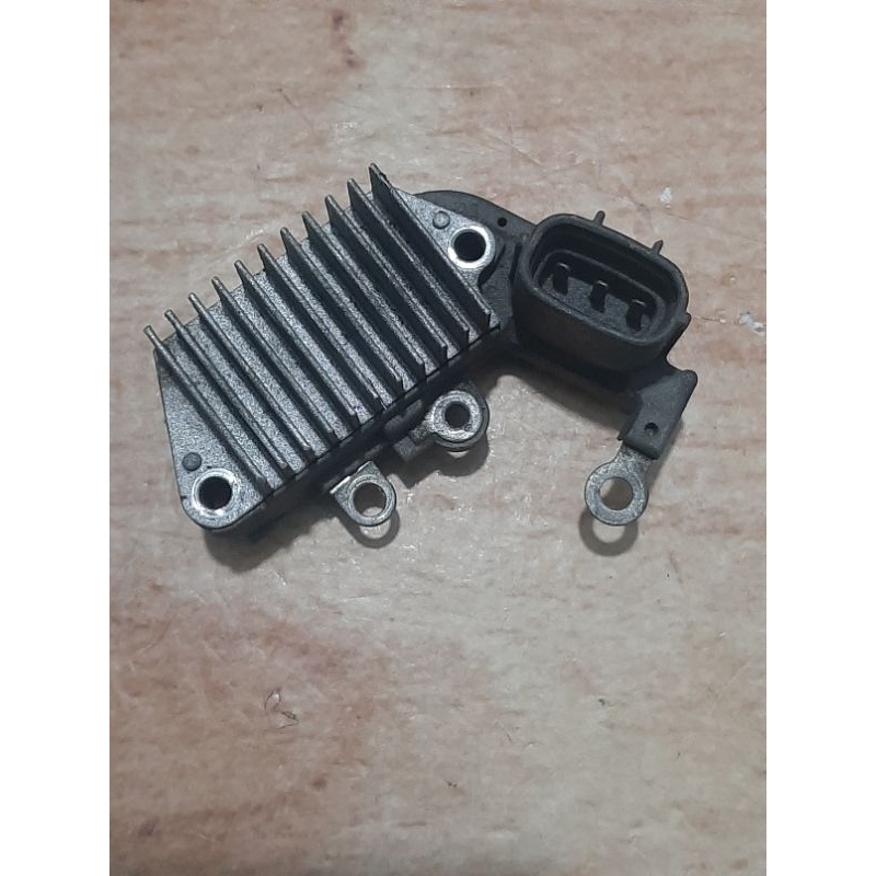 IC Regulator Amper Alternator Toyota Kijang 7K Small 45A 12v (Copotan ...