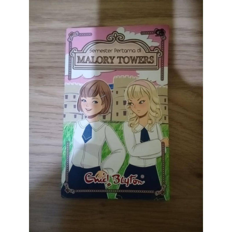 First Semester Book at MALORY TOWERS Enid Blyton Original Preloved ...