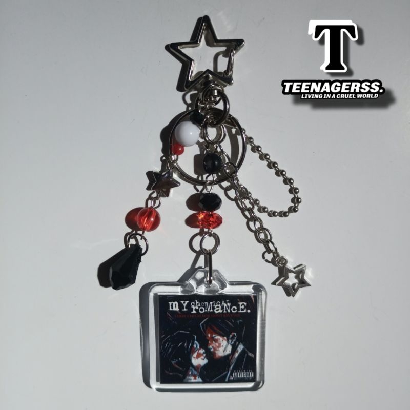 GANTUNGAN Beads Keychain Bag My Chemical Romance MCR Three Cheers For ...