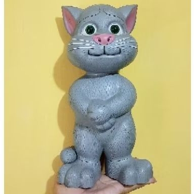 Figure Talking Tom Big size electric no test, Buttonscarves second ...