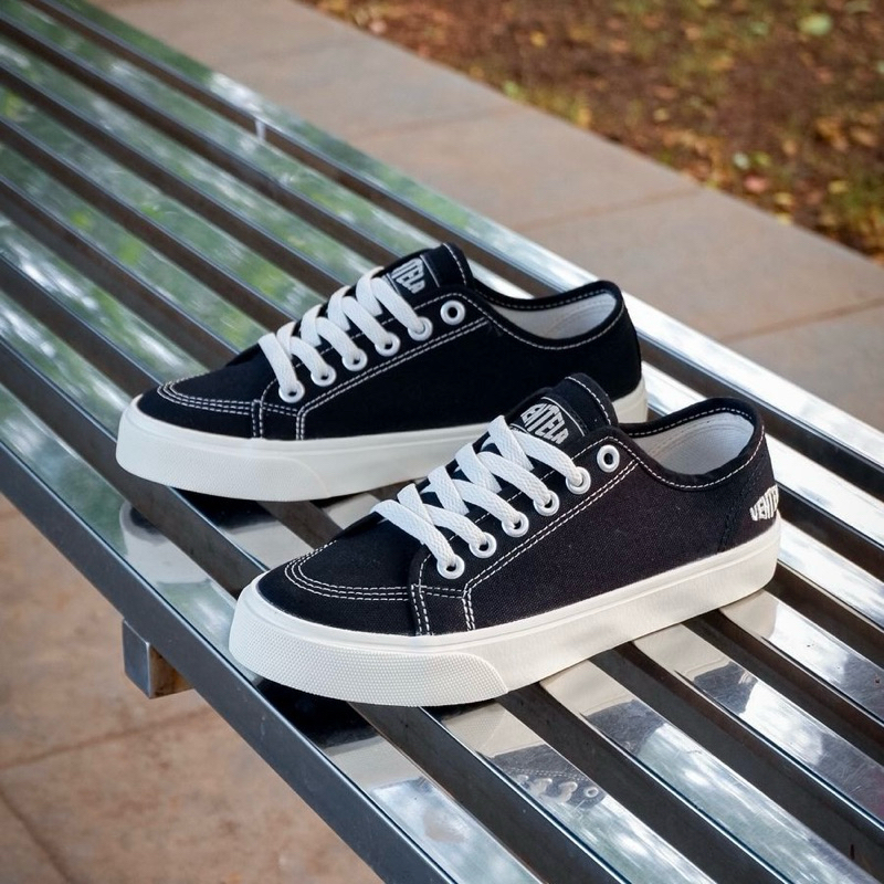 LOKAL Ventela Alpha Low Black Natural | 100% Original Shoes | Local ...