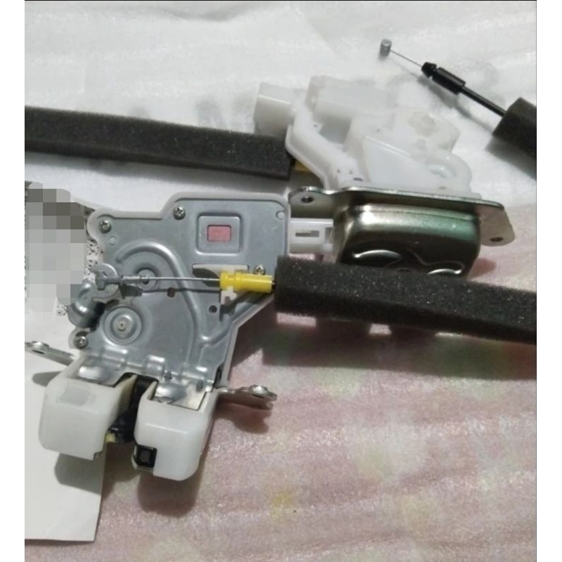 Rear trunk door lock SUZUKI all new ertiga XL7 original new Warranty ...