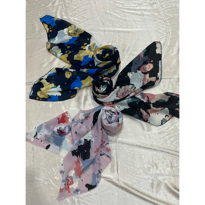Double hicon hijab/Rectangular Veil Becomes Various Motifs Of Quality ...