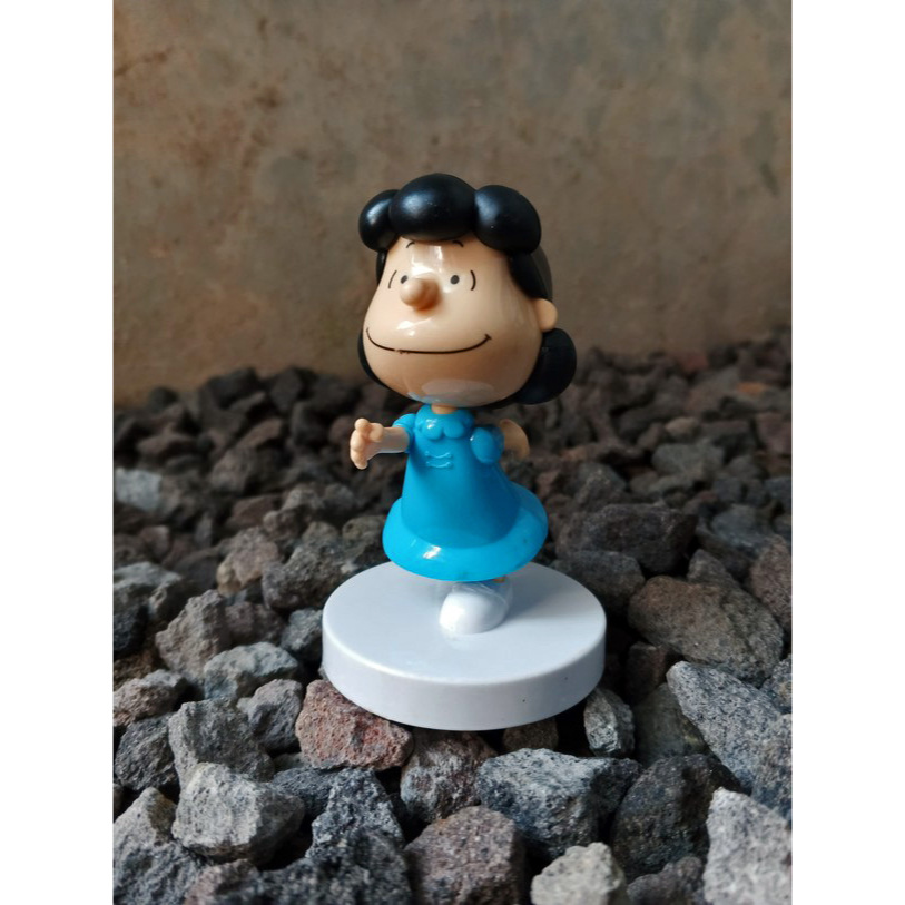 Action figure snoopy lucy Friends peanut | Shopee Philippines