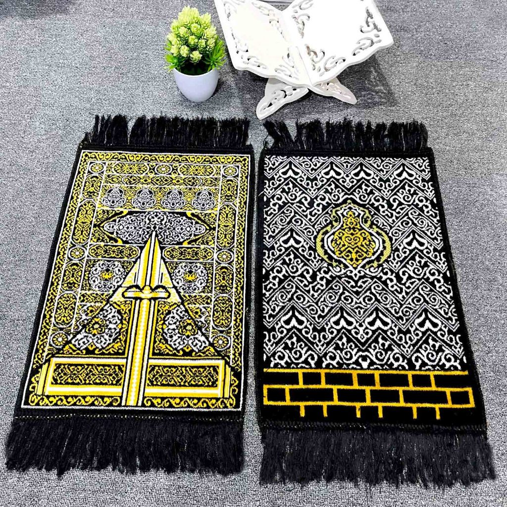 HITAM Small Size Black Feather Turkey Prayer Mat/Head/Head Face By Hajj ...