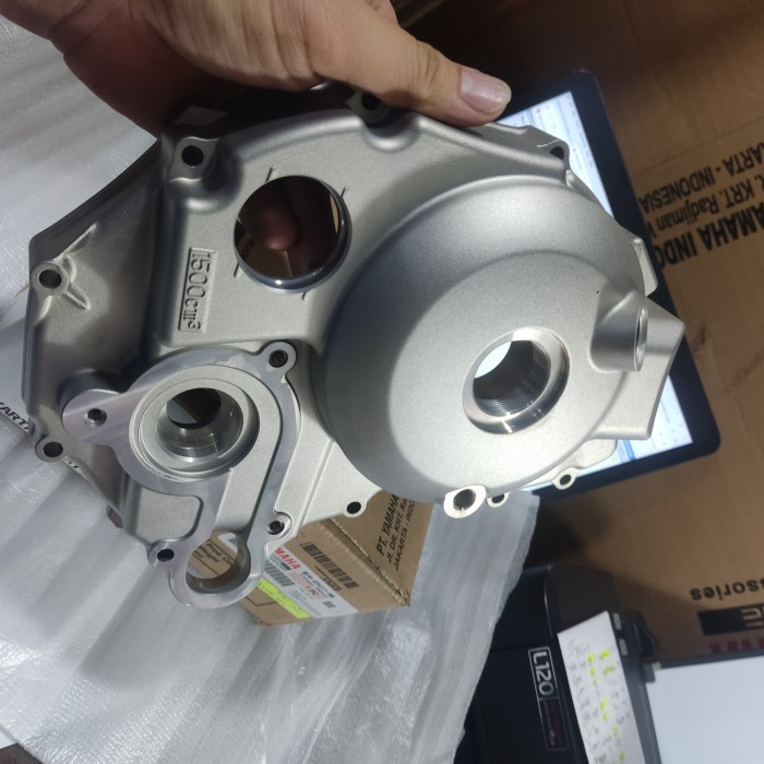 Crankcase Cover Home Water Pump Xmax (B74-E5417-00) Original YAMAHA ...