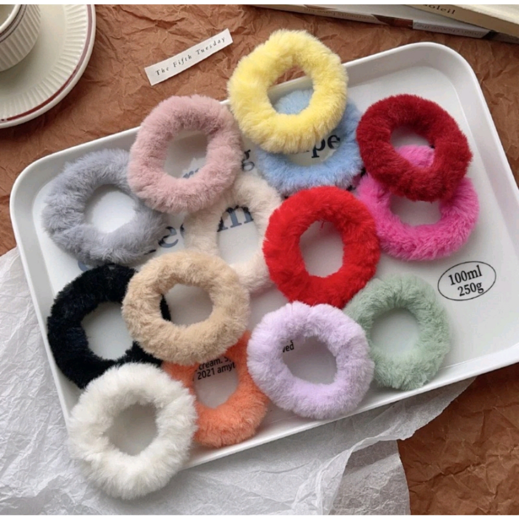 SMALL HAIR SCRUNCHIE POM-POM FEATHER MODEL / KOREAN MODEL SCRUNCHIE ...