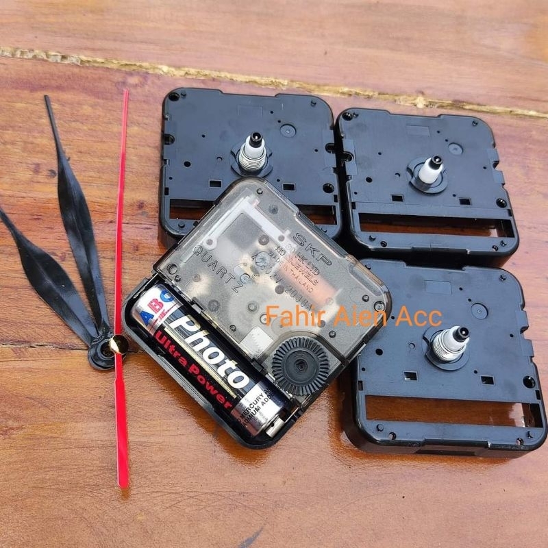 MESIN Seiko QUARTZ ORIGINAL SWEEP Wall Clock Machine FREE Battery ...