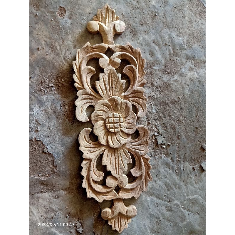 Jepara Carved Ornament Wall Decoration with Tumpang Flower Motif Size ...