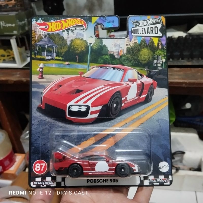 MERAH Hot Wheels Premium Porsche 935 Red Boulevard - Racing Car Toy ...