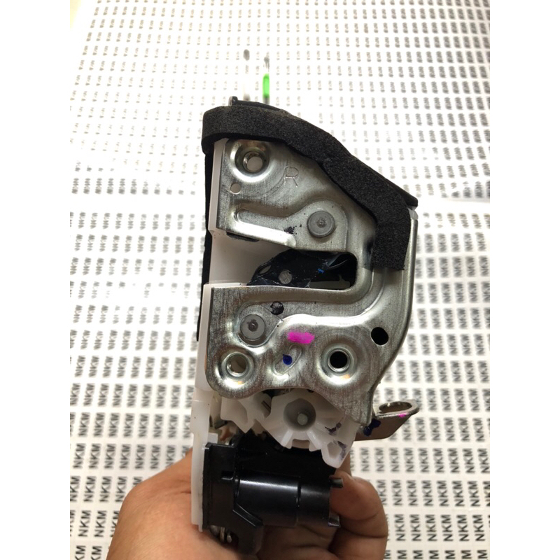 Suzuki all new ertiga XL7 right front door lock, original | Shopee ...