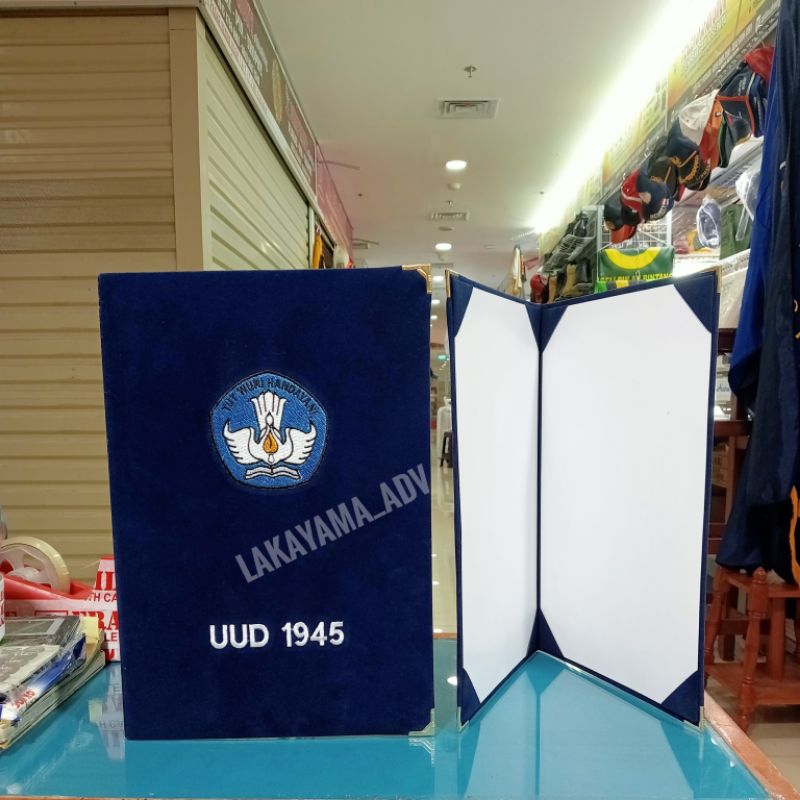 Custom velvet map with computer embroidery process logo | Shopee ...