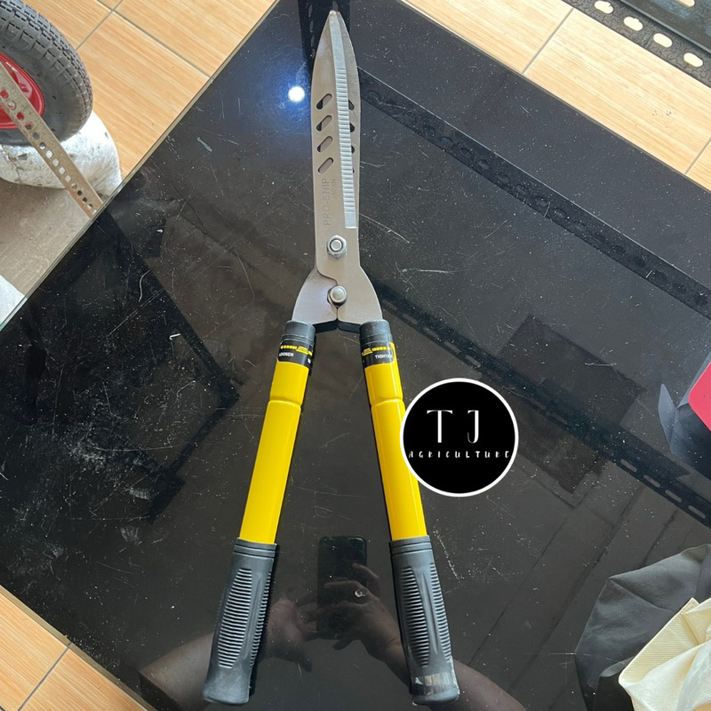 Pull Fence Scissors - 75 Pro-Snip Japan (Extended Handle) | Shopee ...